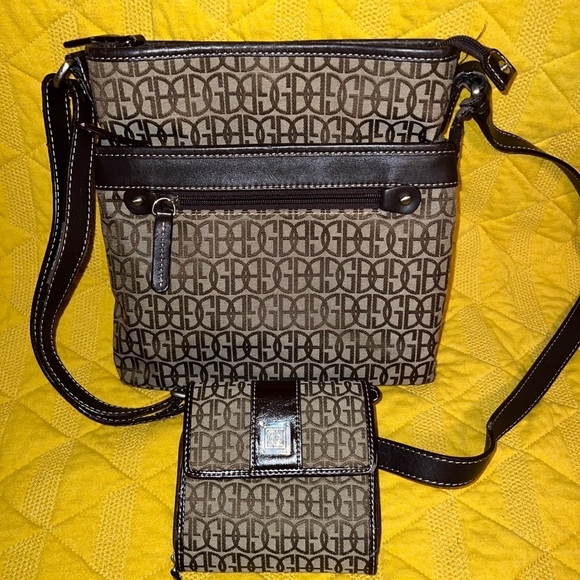 Giani Bernini | Bags | Giani Bernini Shoulder Bag Purse With Matching ...